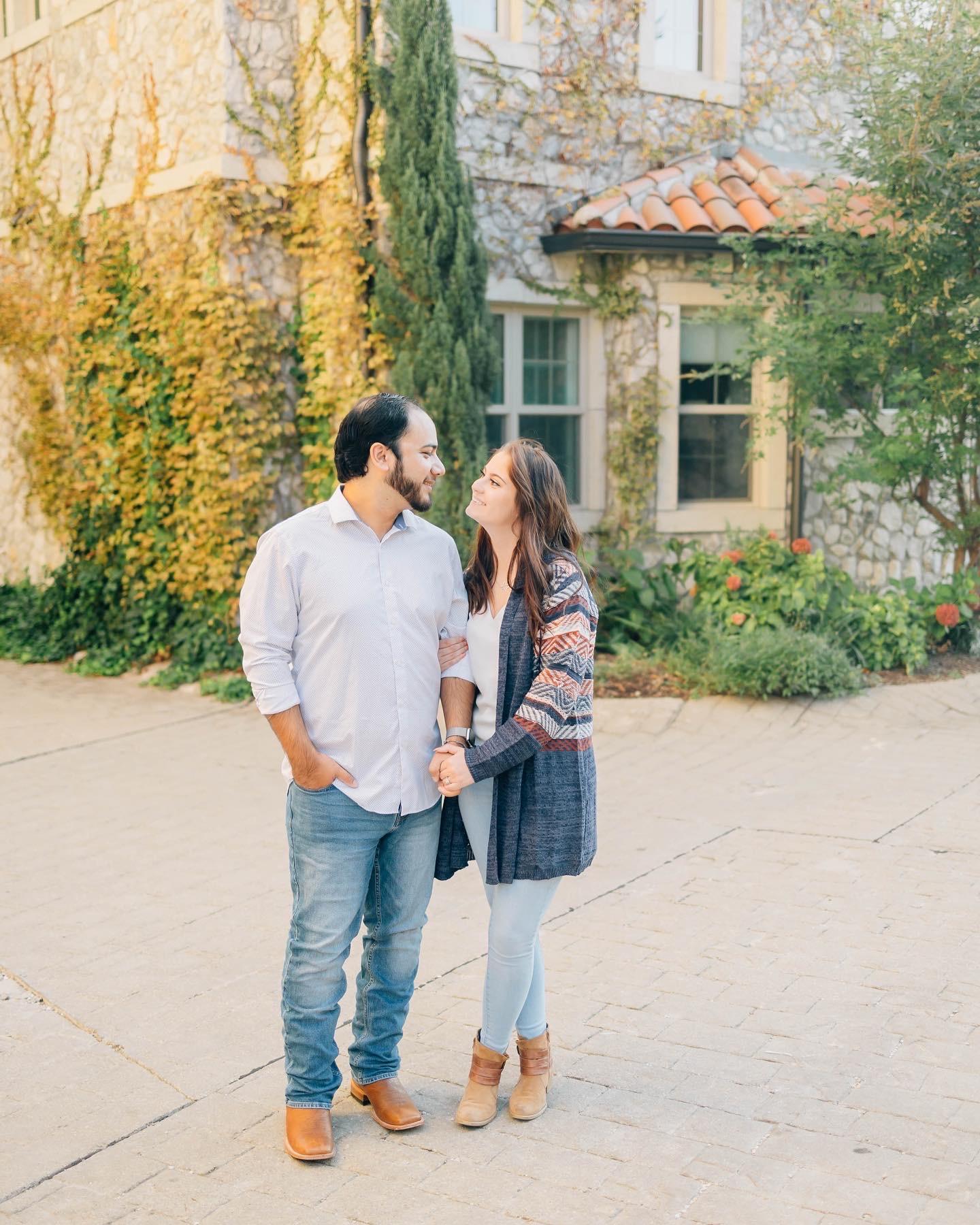 Randi Bradshaw and Jordan Gonzalez's Wedding Website