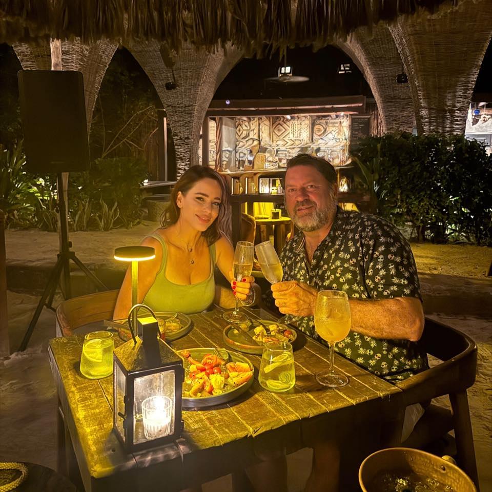 Taria White and Derek Brown's Wedding Website