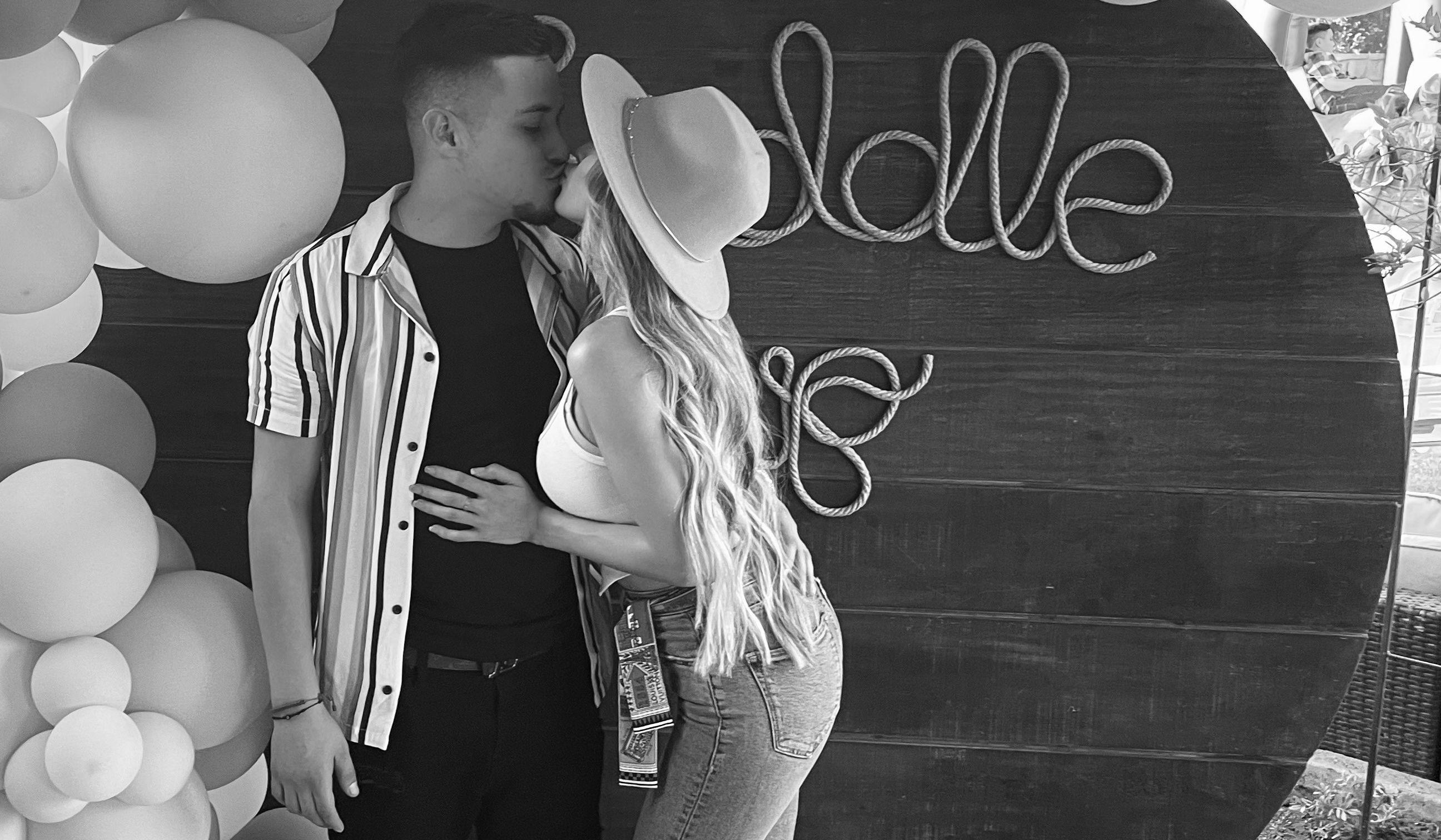 Esmeralda Gomez and Eduardo Hernandez's Wedding Website