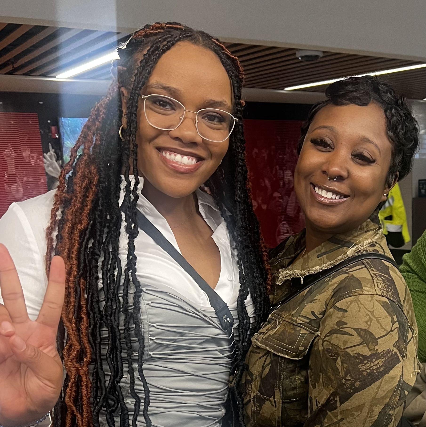 Unikue Johnson and Davin Johnson's Wedding Website