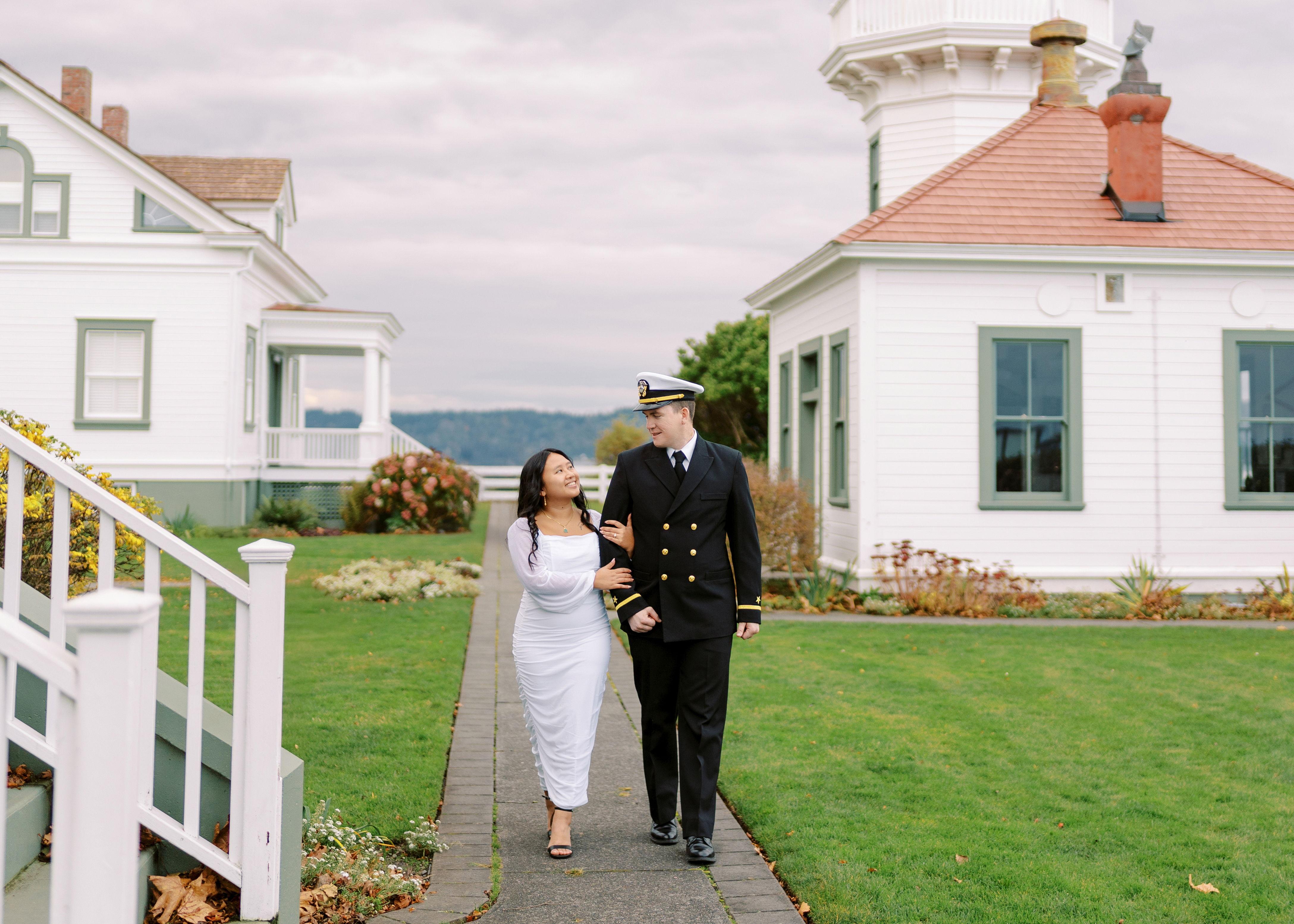 Diane Le and Douglas Foss' Wedding Website