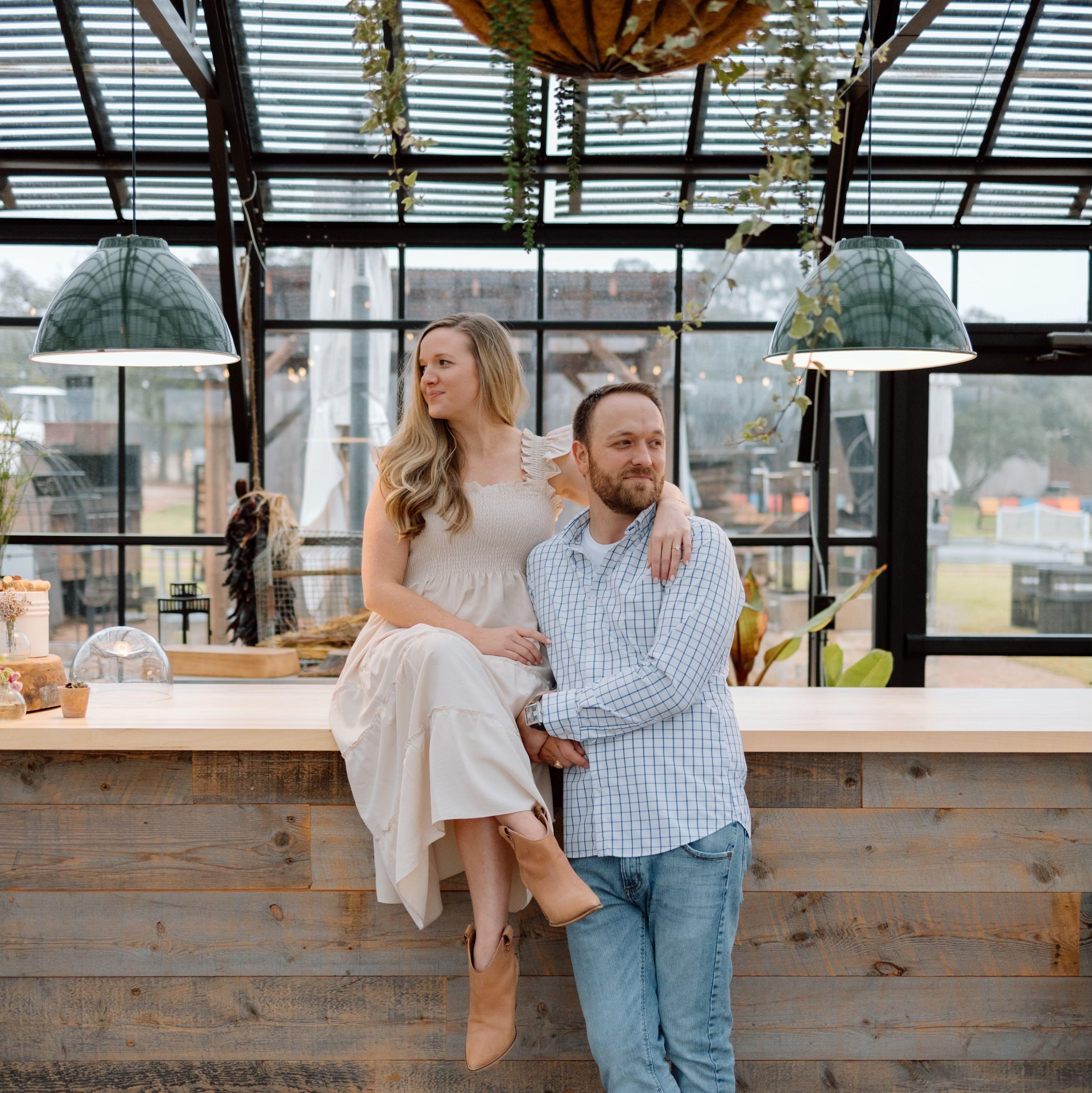 Laura Daniels and Zach Bennett's Wedding Website