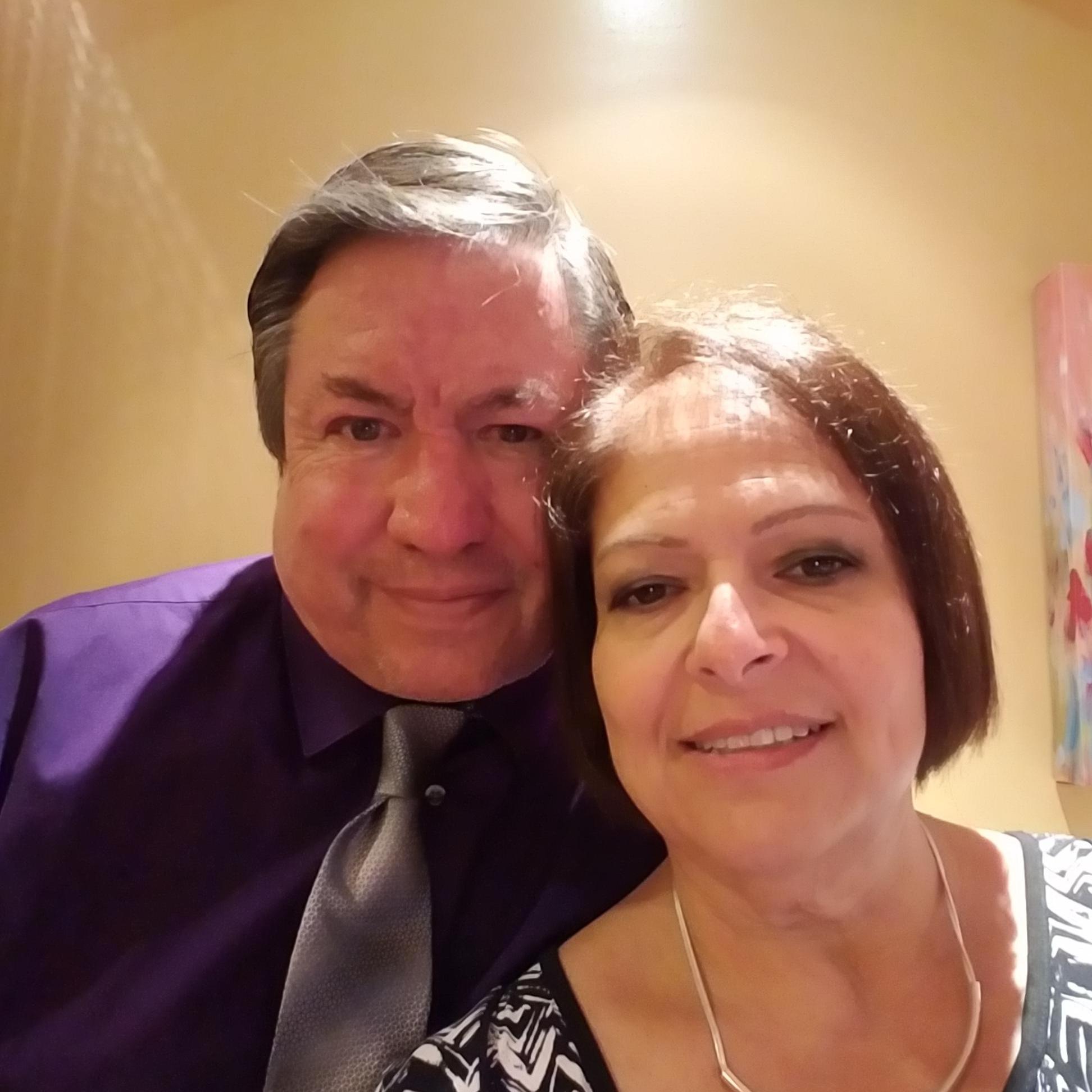 Carla Moya and Joe Comiskey's Wedding Website