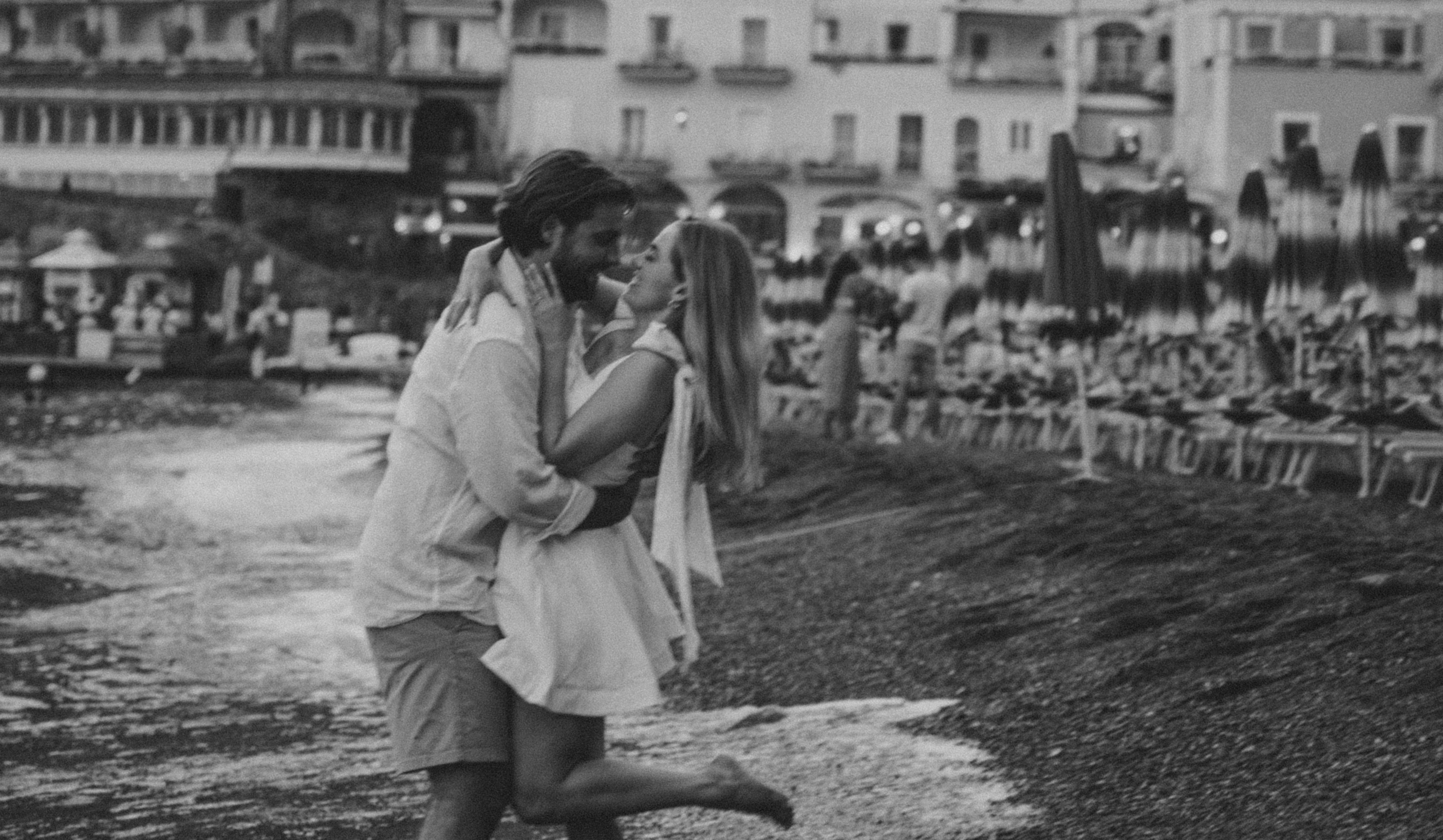 Julianna Maxwell and Forrest Threadgill's Wedding Website