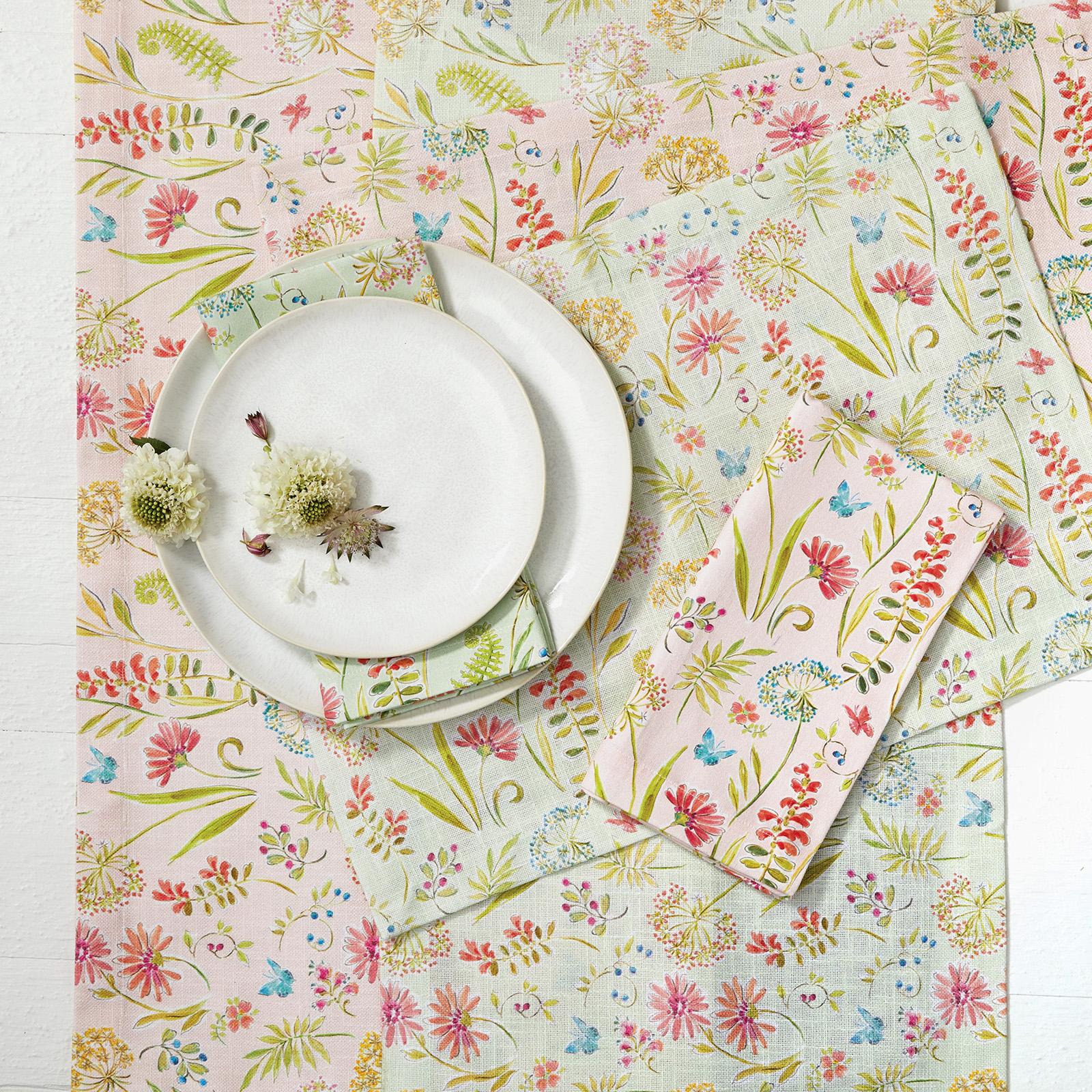 Tableau, Secret Garden Table Runner | Zola