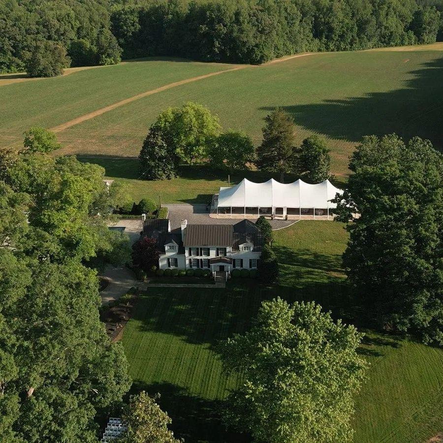 Amber Sykes and Justin Knowles' Wedding Website