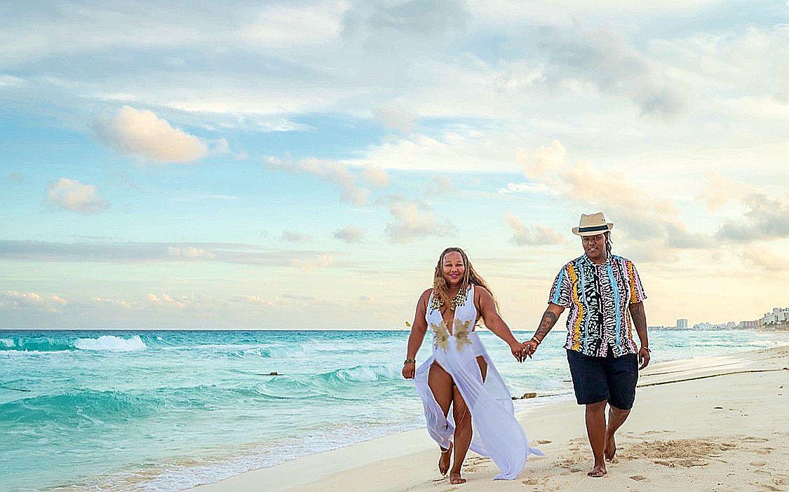 Sasha Chapple and Stephanie Mills' Wedding Website