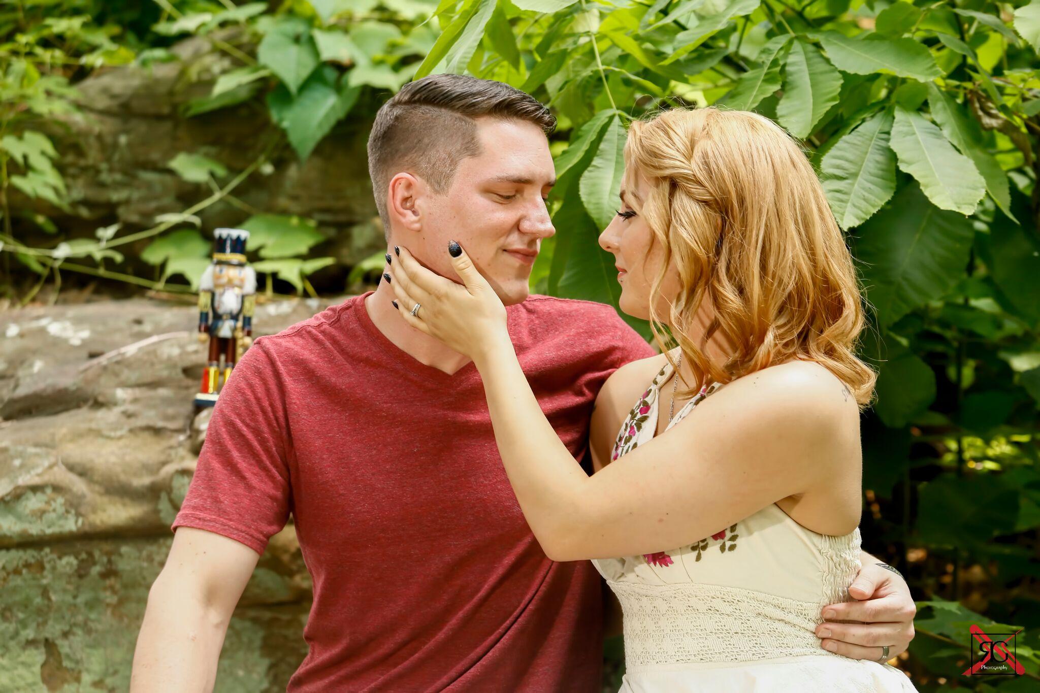 Roxanne Gothard and Thomas Moore's Wedding Website