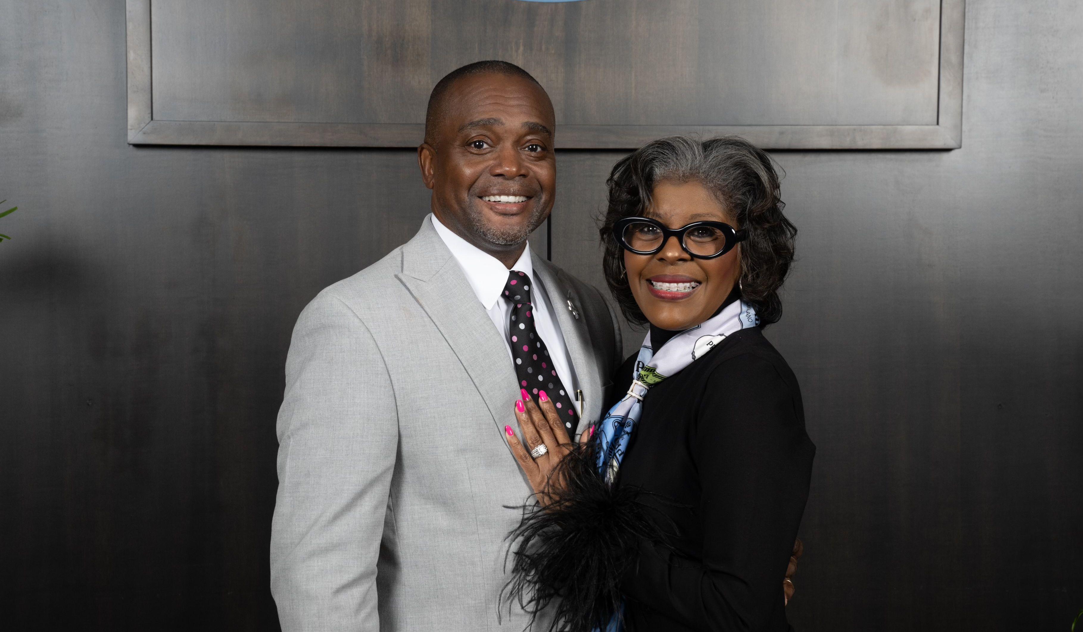 Susan Chaney and Paul Chaney's Wedding Website