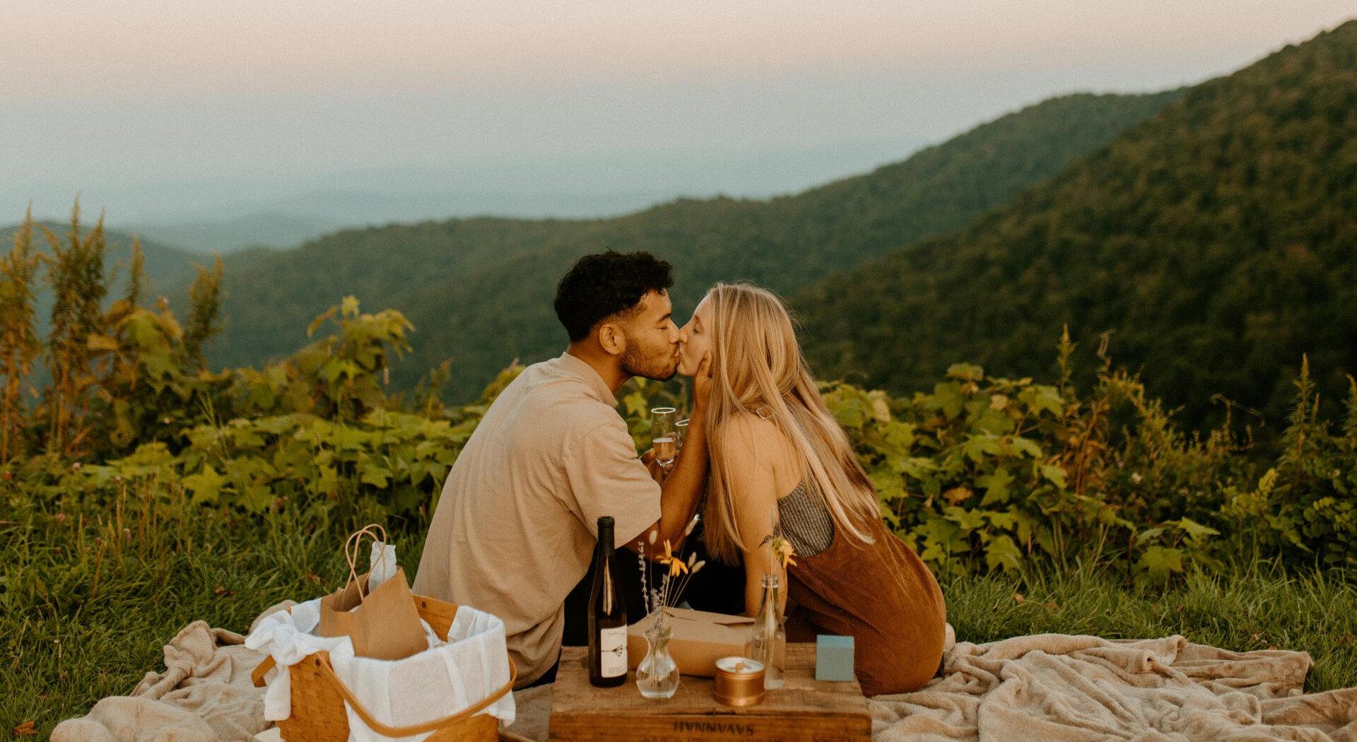 Julia Elder and RJ Johnson's Wedding Website