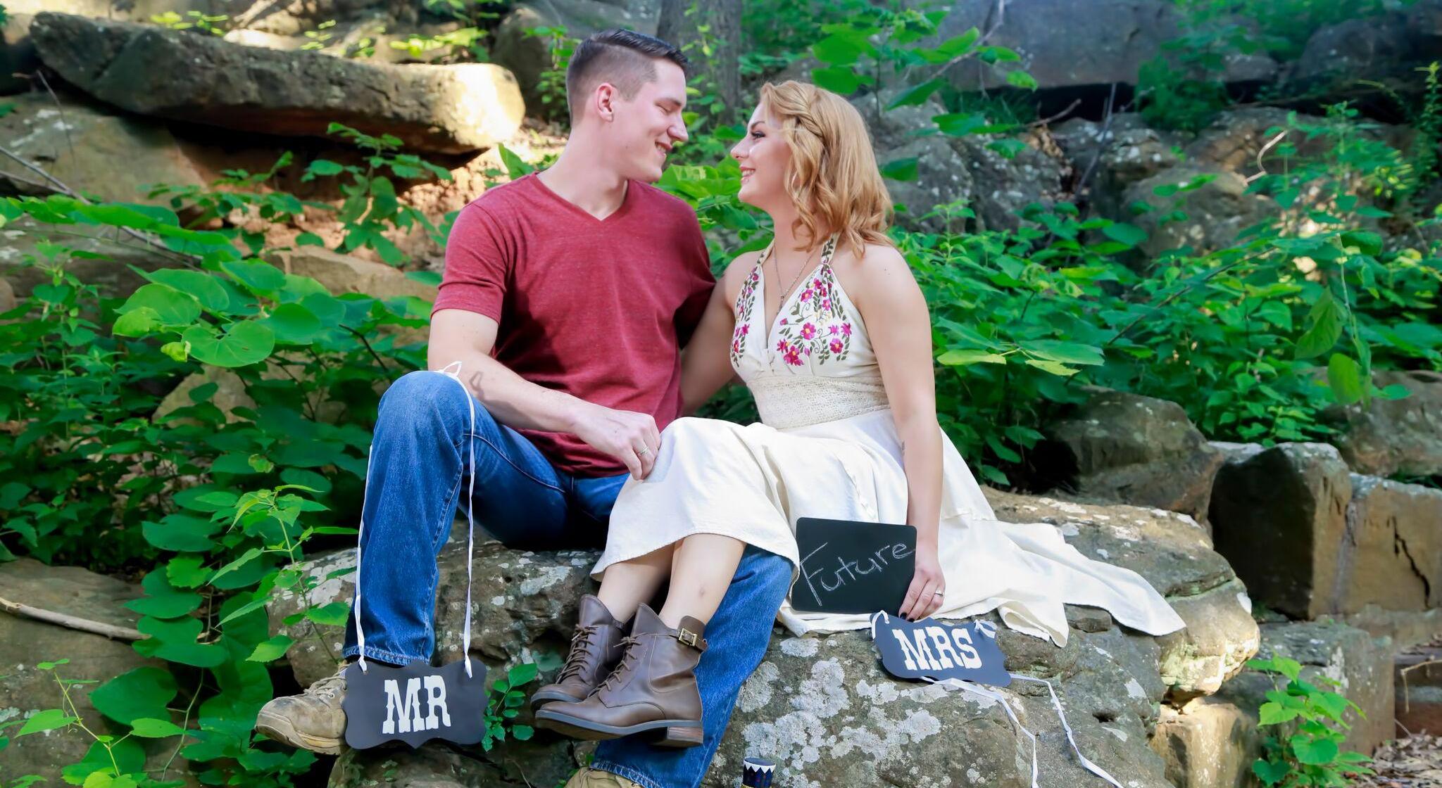 Roxanne Gothard and Thomas Moore's Wedding Website