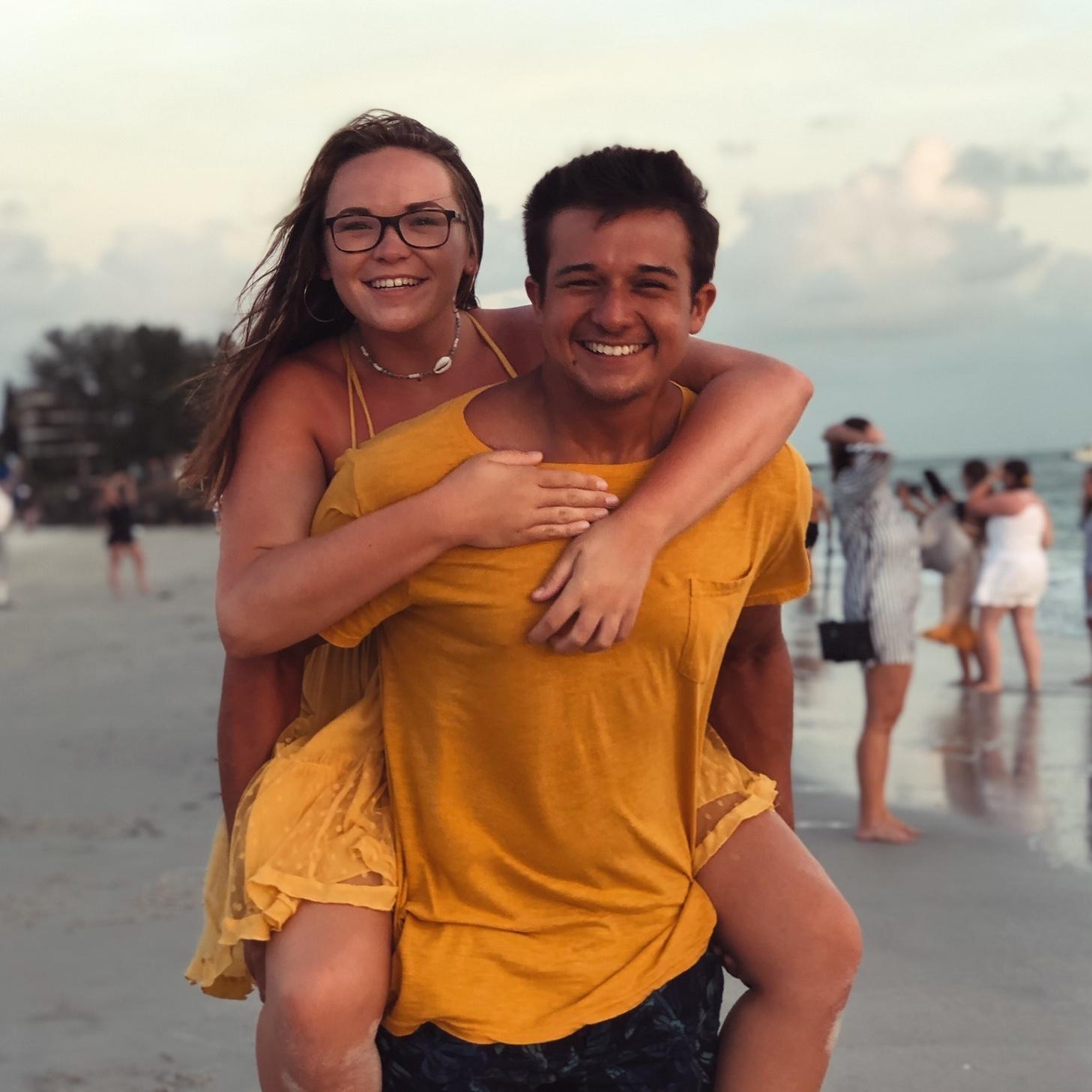 Alexa Clark and Jordan Gomez's Wedding Website