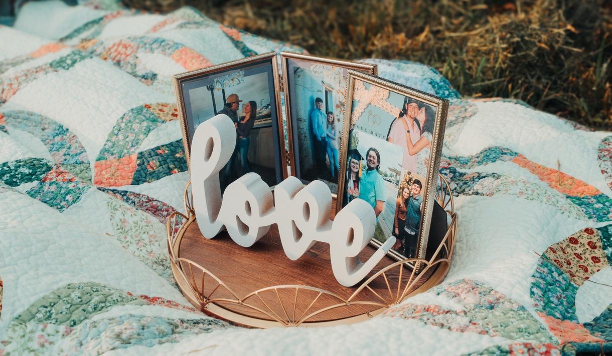 Lilly Quinn and Lee Baggett's Wedding Website