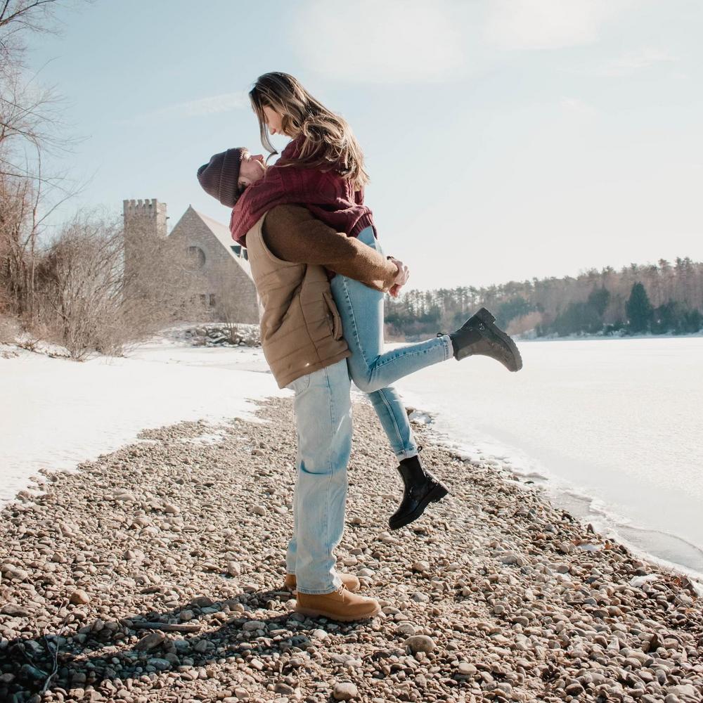 Jordan Dickhaut and Colin McColl's Wedding Website