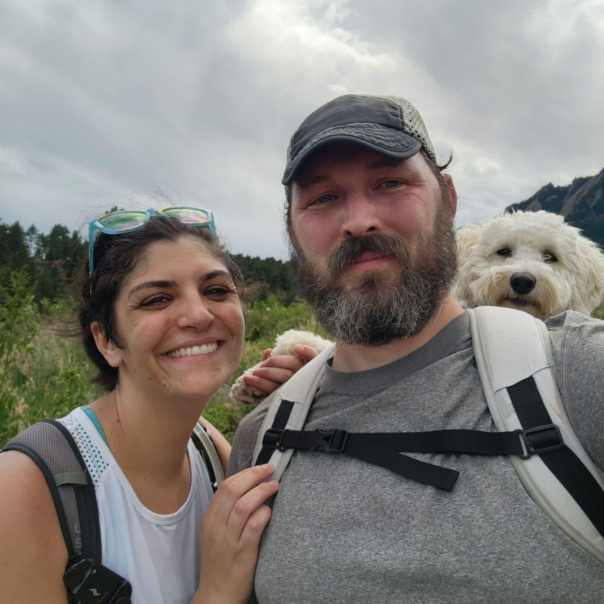 Mia Kontnik and Scott Leathers' Wedding Website