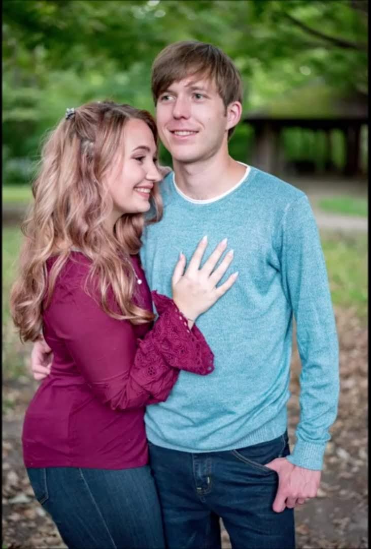 Arynne Laurel Noel Olenski and Aaron James Enteman's Wedding Website