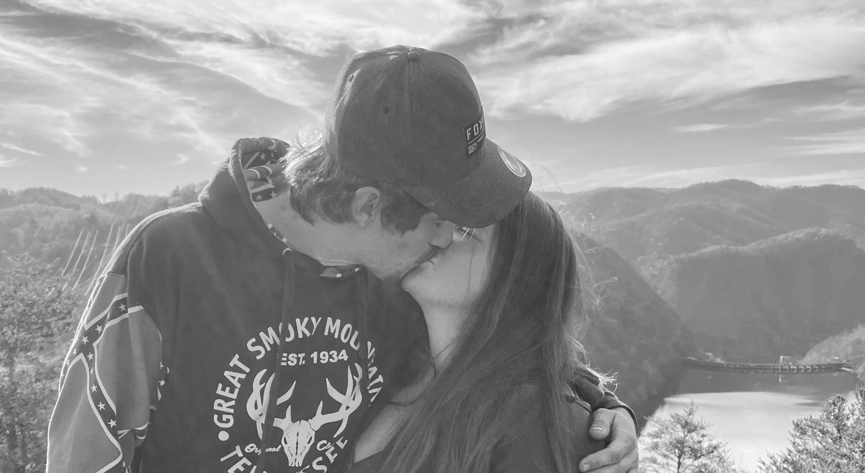 Kaitlyn Dixon and Ray Hatch's Wedding Website