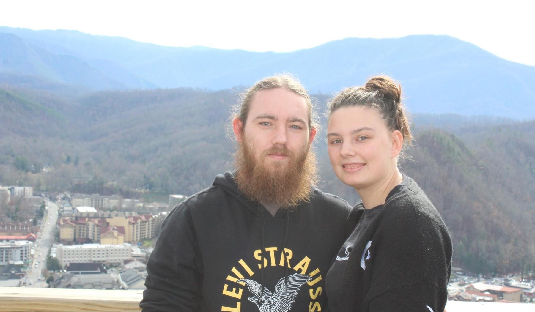 Cheyenne Panell and Brandon Holton's Wedding Website