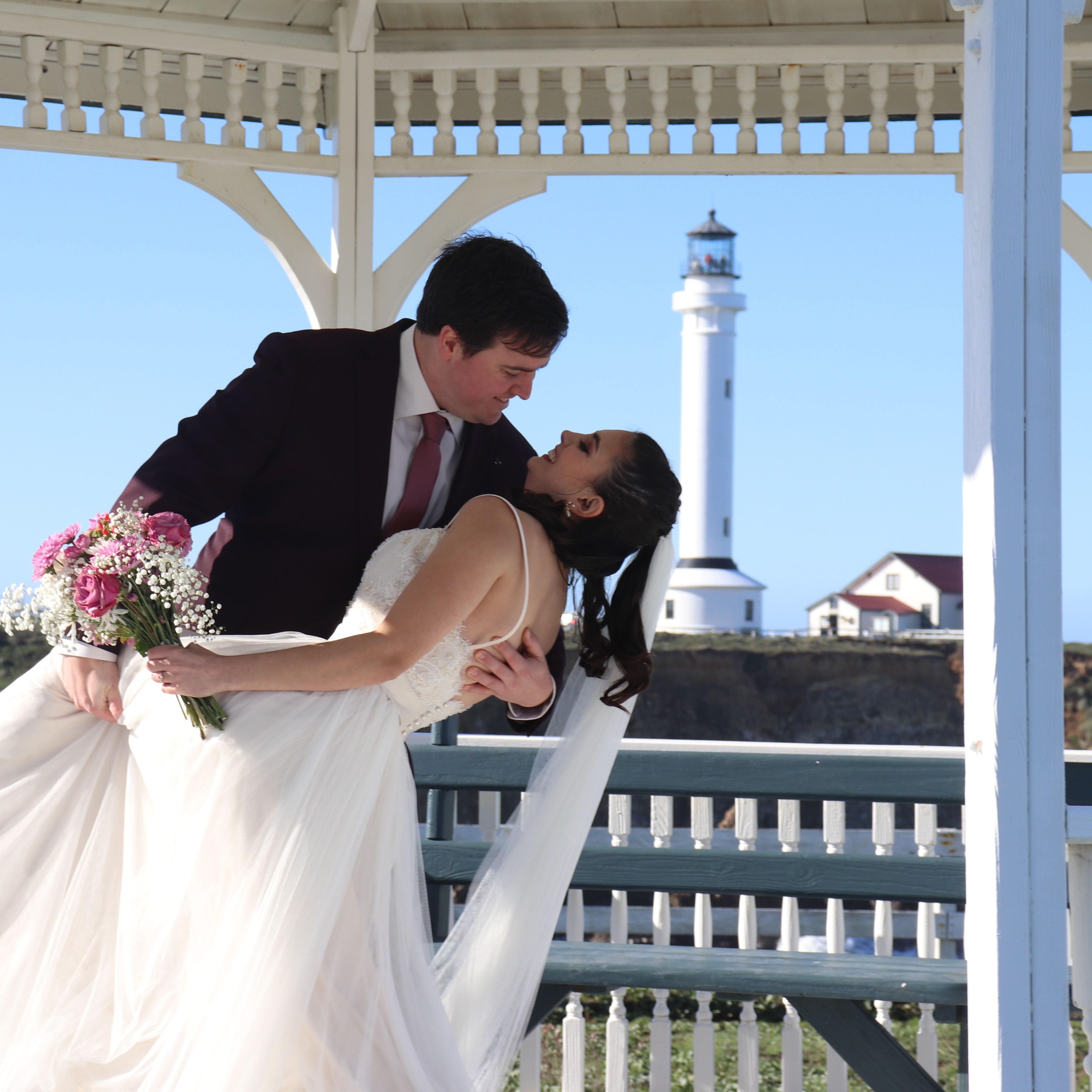 Shannon Rowan and Alex Rowan's Wedding Website