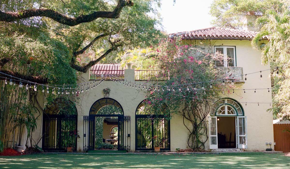 Stefanie D and Michael S' Wedding Website