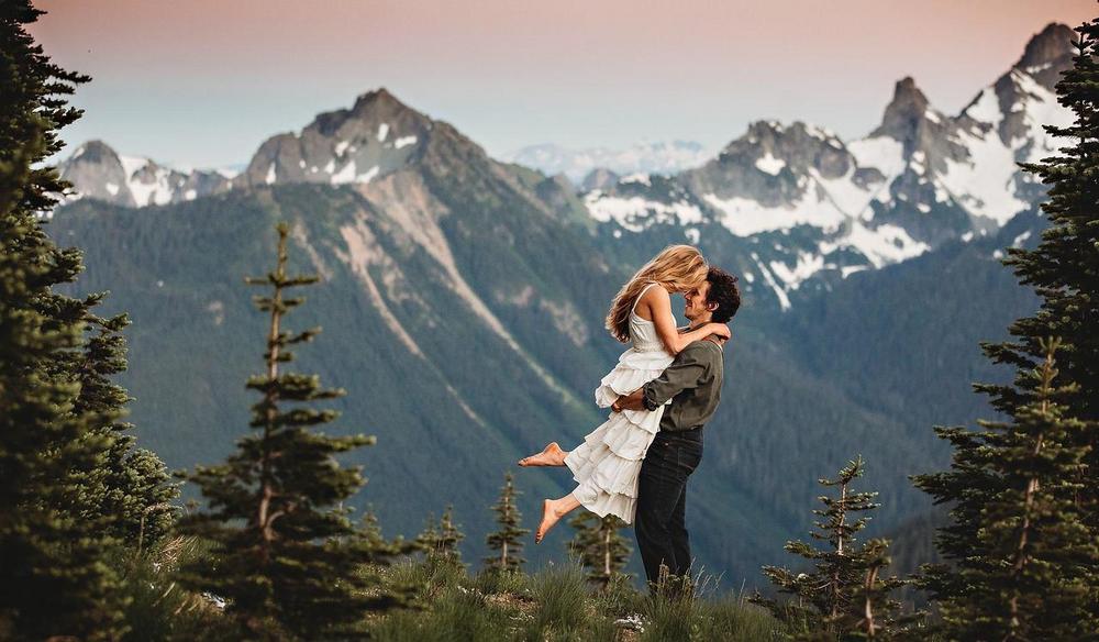 Julia Martens and Matt Essman's Wedding Website