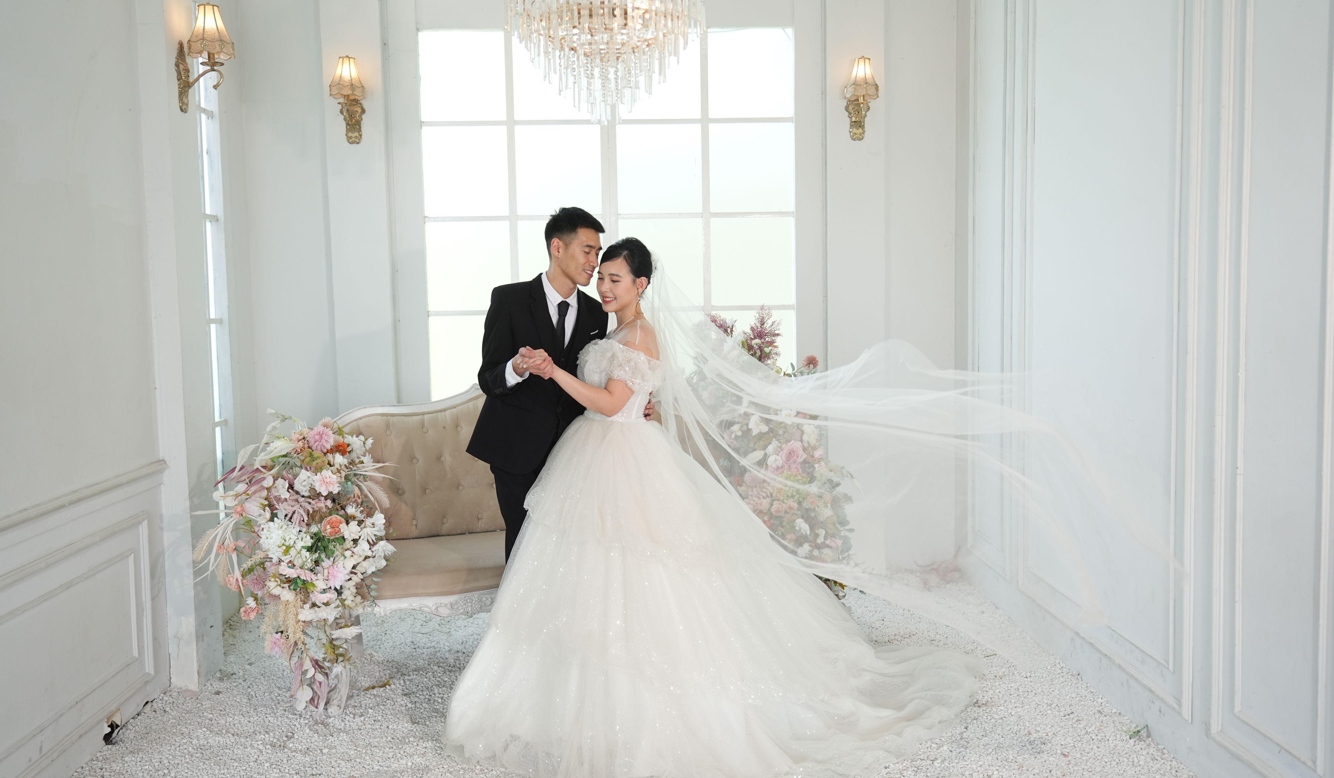 Nelly Tran and Dante Vu's Wedding Website