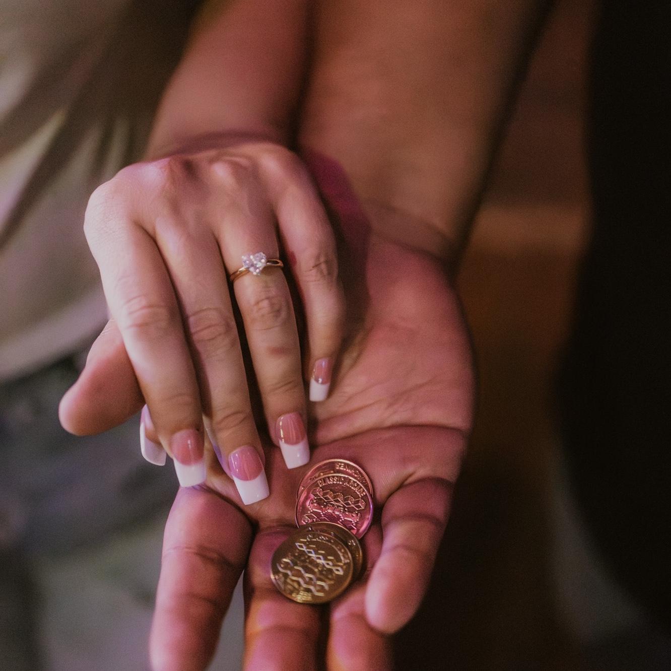 Anna Taylor and Roberto Rolon's Wedding Website