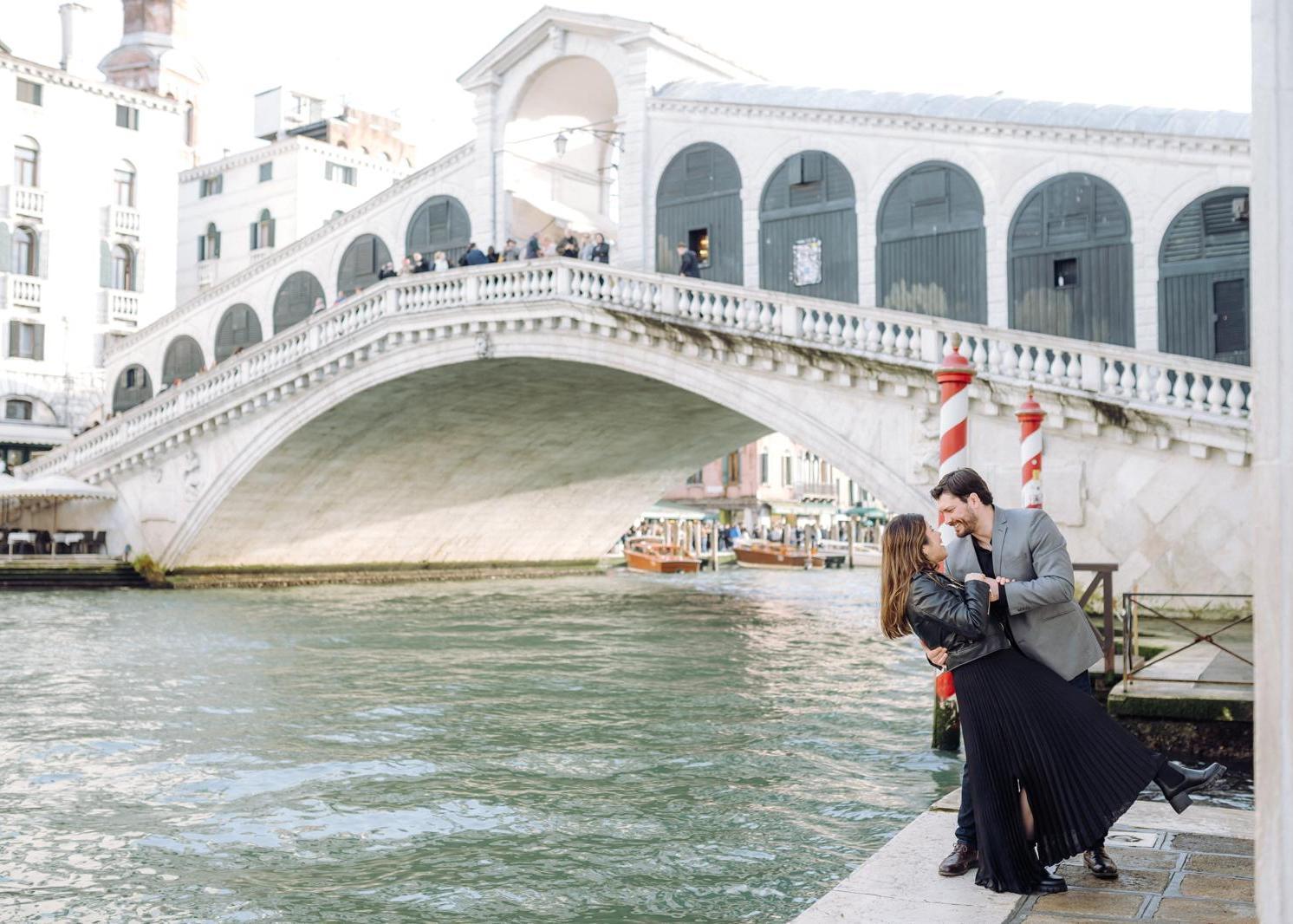 Eveline Rodrigues Dos Santos and Michael William Fragoso's Wedding Website