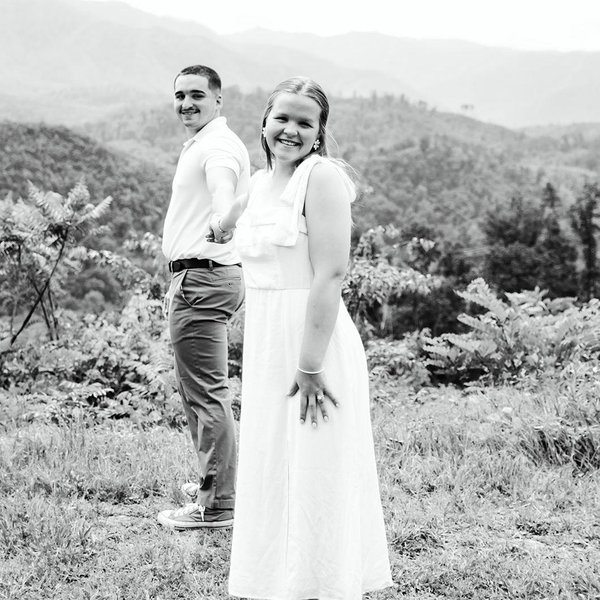 Caroline Justice and Braden Hays' Wedding Website