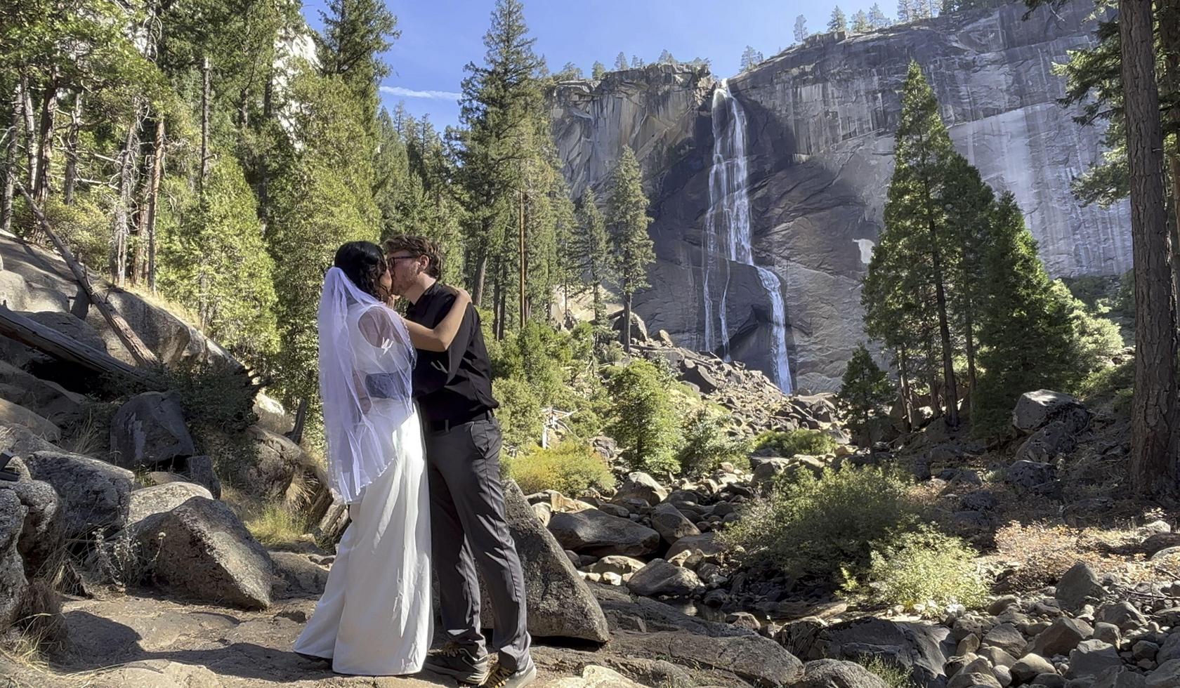 Daniel Comstock and Camila Alviar's Wedding Website